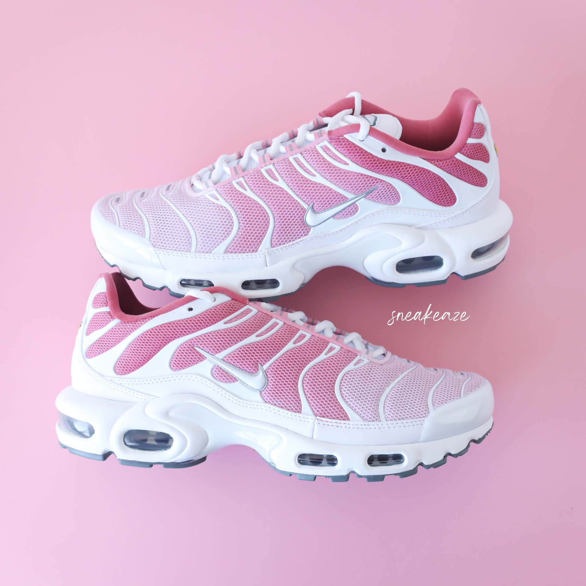 Air Max Plus TN custom Atlanta Pink Fade – SNEAKEAZE CUSTOMS