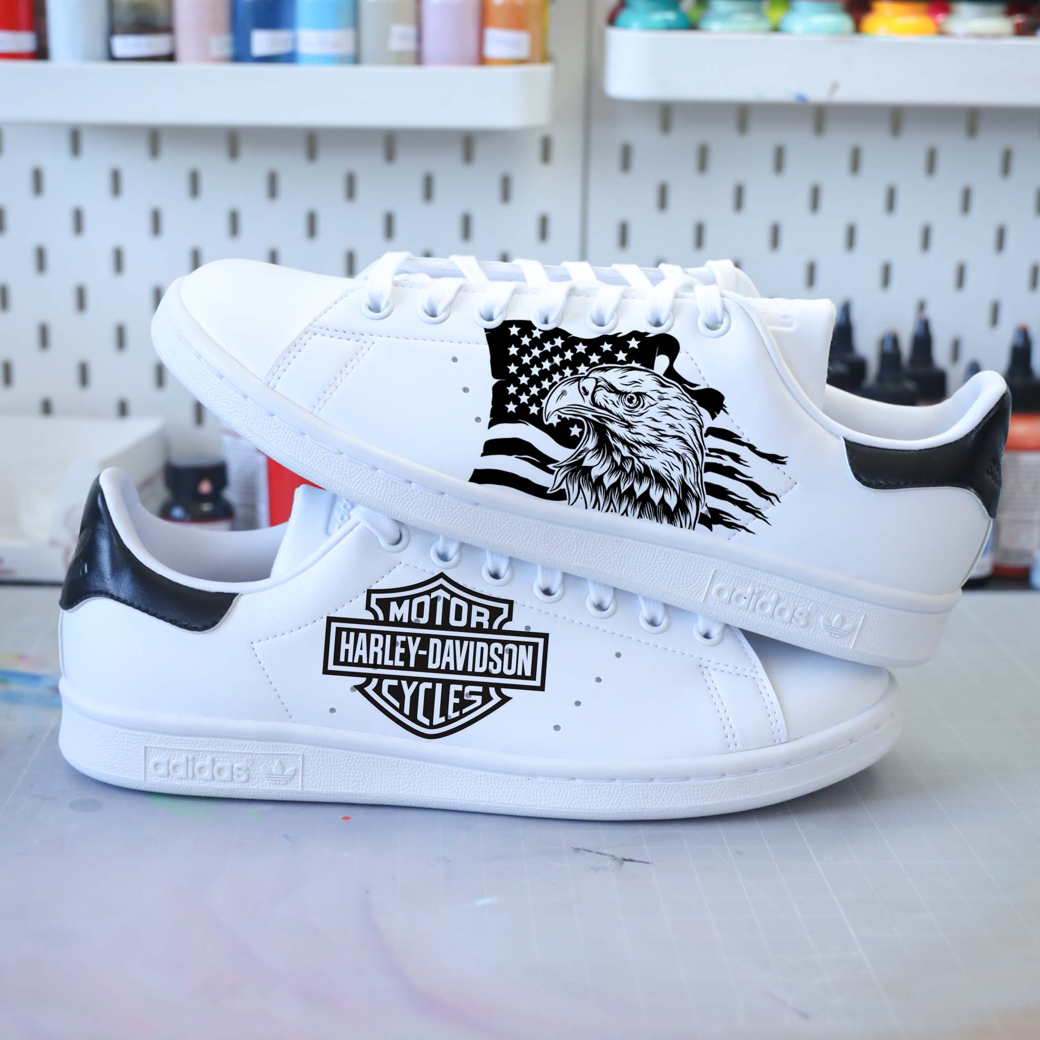 Stan Smith custom "Harley-Davidson" - Baskets Adidas personnalisées ...