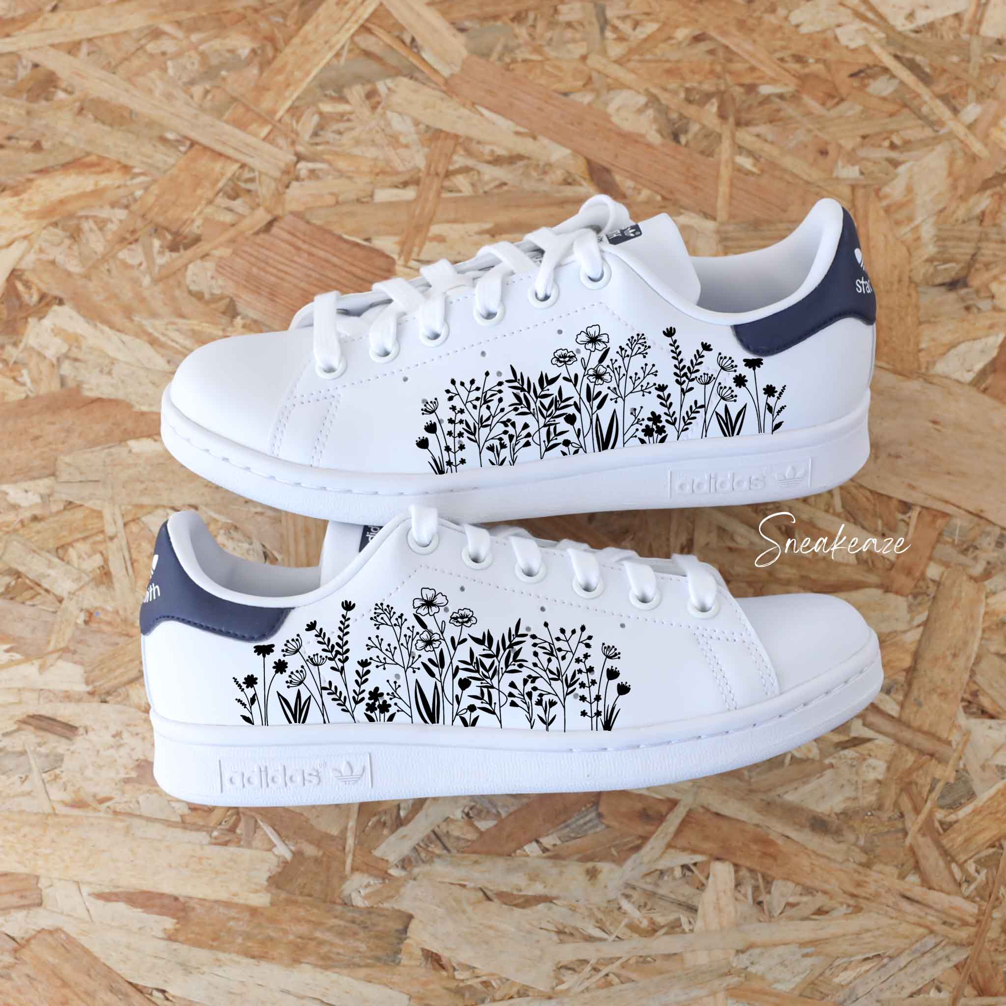 Fleur - Stan Smith custom – SNEAKEAZE CUSTOMS